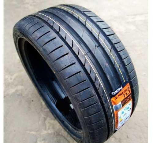 Tracmax X-Privilo TX3 255/35 R19 96Y