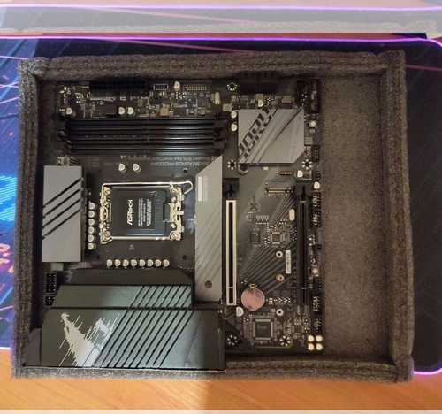 Материнская плата b660m Aorus ddr4 LGA 1700