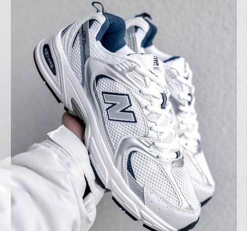 Стильные кроссовки New Balance 530