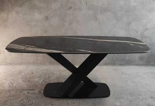 Черный стол из керамогранита Turin
