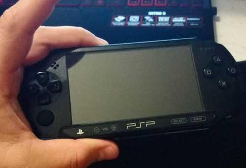 Sony PSP - E1008 street прошитая полный комплект