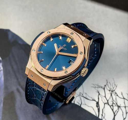 Наручные часы Hublot Classic Fusion King Gold Blue