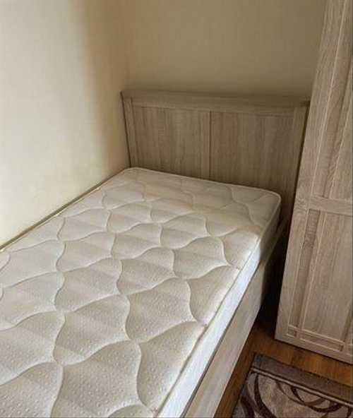 Кровать односпальная с матрасом (90*200 см)
