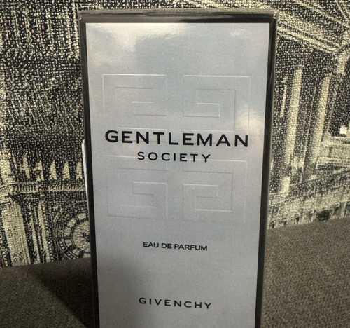 Givenchy gentleman society