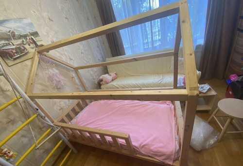 Детская кроватка домик с матрасом