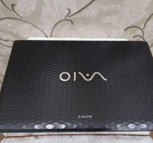 Ноутбук sony vaio PCG-71812V на i5-2450m