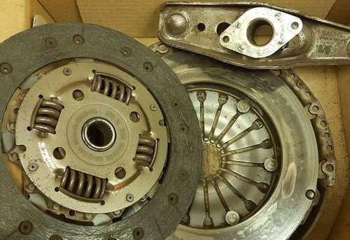 Комплект сцепления Sachs от VW Jetta 6, 1,6л