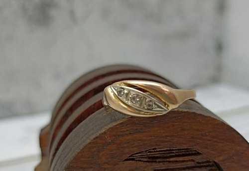 Золотое кольцо 585 пробы массой 1.95 грамма (Р19.5