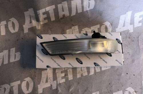 Повторитель поворотника в зеркало Ford Focus 2