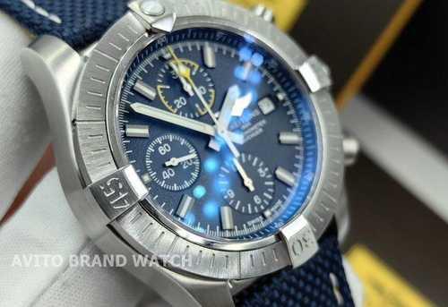 Часы Breitling Avenger Chronograph 45 Blue steel