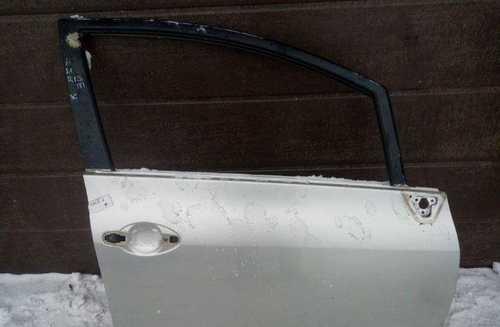 Дверь передняя правая Toyota Auris 1ZR 2008