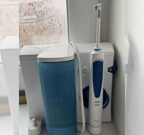 Зубной центр Oral-B OxyJet Cleaning System   PRO
