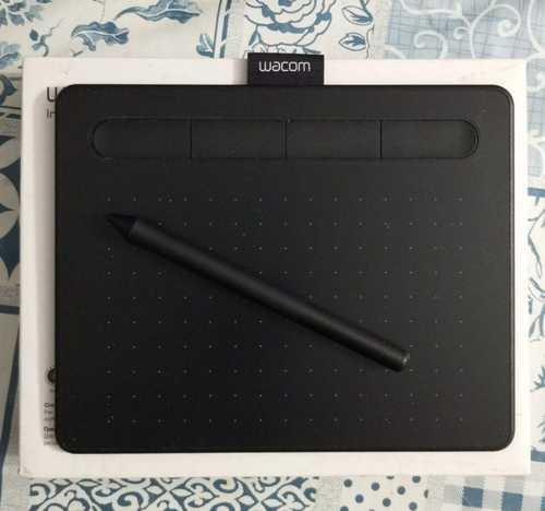 Почти новый графический планшет Wacom Intuos S