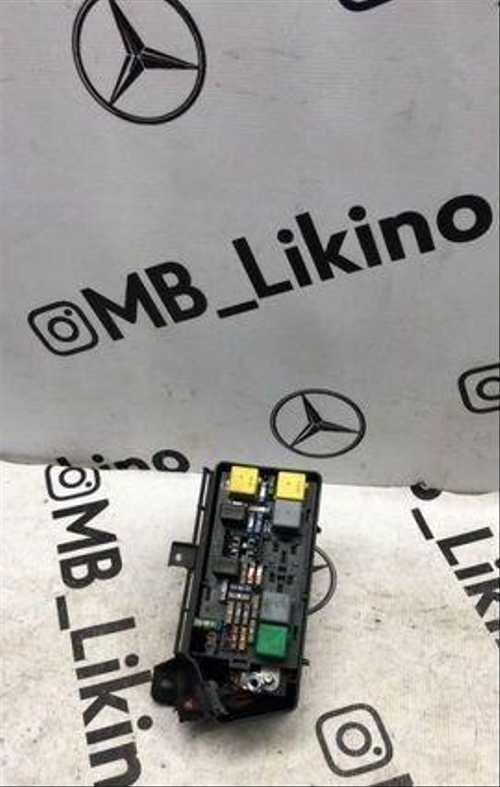 Блок предохранителей передний Mercedes-Benz