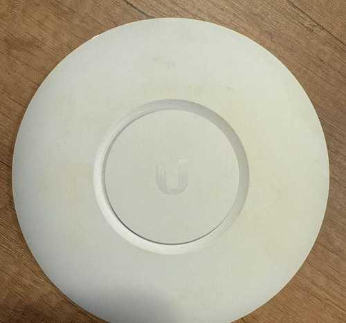 Точка доступа wifi ubiquiti Unifi AP AC lite