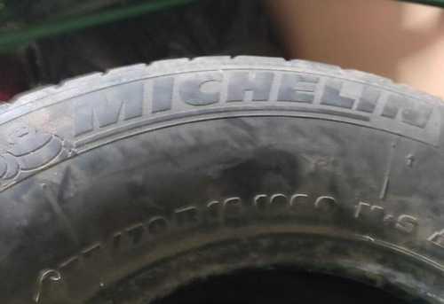 Michelin 4X4 A/T 235/70 R16