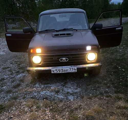 Нива в разборе