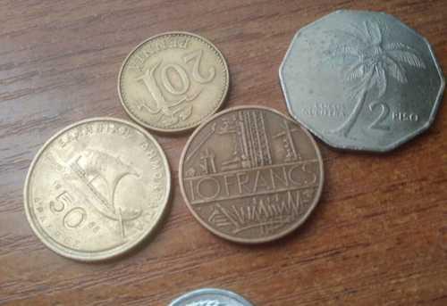 Монеты иностранные старые. 96 монет