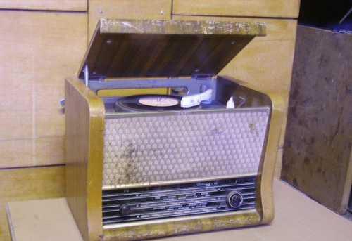Радиоприёмник рекорд 61 1961 г.в