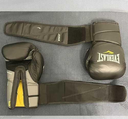 Боксерские перчатки Everlast S/M