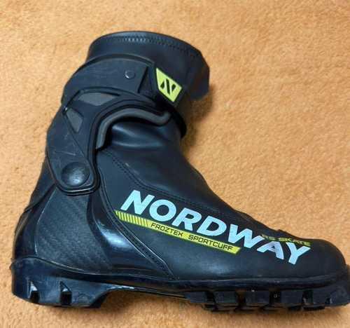 Лыжные ботинки Nordway RS Skate 38 размер