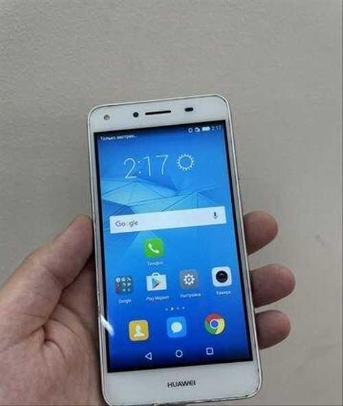 Телефон Huawei Y6 II compact