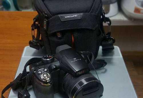 Цифровая камера Fujifilm Pinepix S / Чехол+Флешка