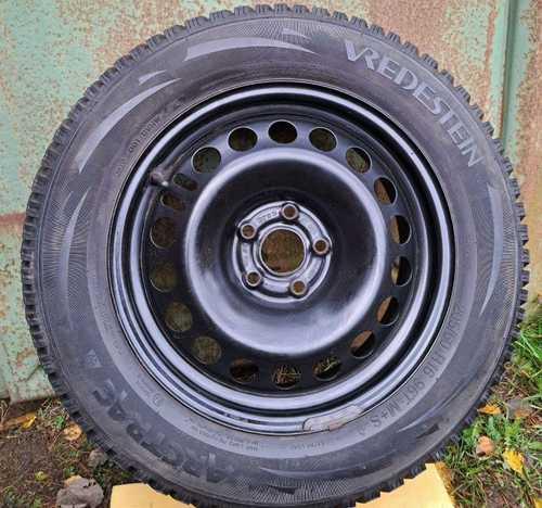 Vredestein ArcTrac 205/60 R16 96T