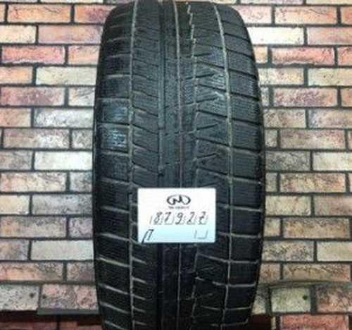 Bridgestone Blizzak Revo GZ 255/45 R18