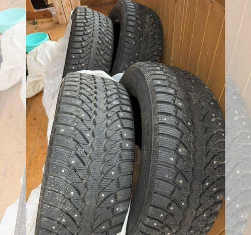 Pirelli Formula Ice 235/60 R18 107