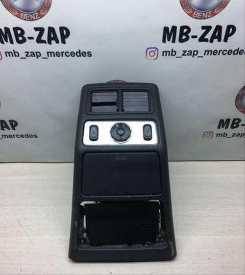 Подстаканник задний Mercedes W163