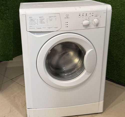 Стиральная машина Indesit wisn82 5кг Гарантия