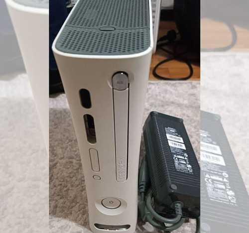 Microsoft Xbox 360, 60 ГБ