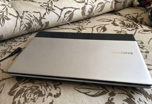 Игровой ноутбук 17.3" Samsung NP300E7Z, 500 ГБ, Core i3-2350M, RAM 8 ГБ, GeForce GT 520MX 1 ГБ