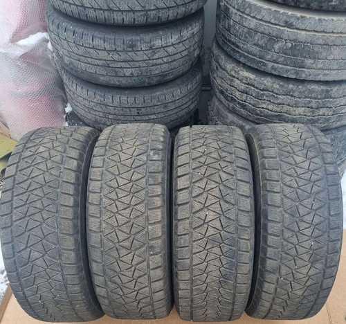 Bridgestone Blizzak DM-V2 275/65 R17