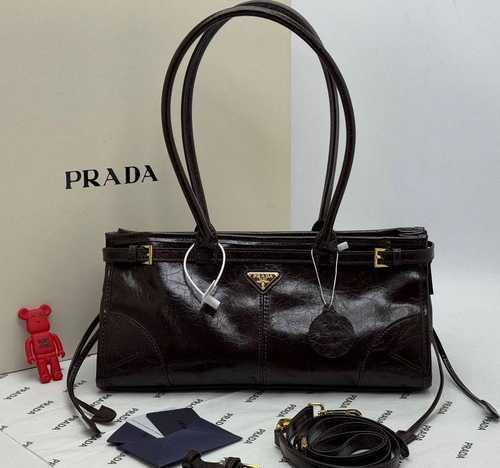 Сумка Prada с ручками