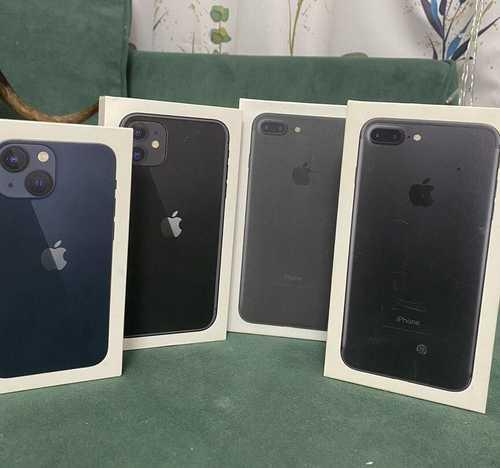 Коробка для iPhone 13 mini