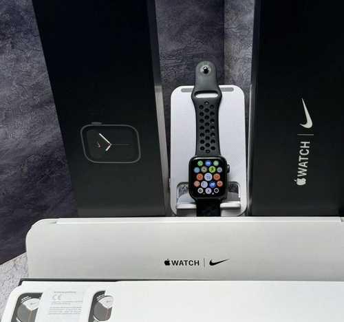 Apple Watch Series 5 black Nike