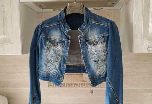 Укороченная джинсовая куртка 42(xs)