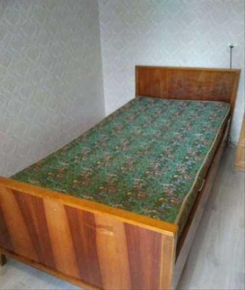 Кровать односпальная с матрасом 90*200