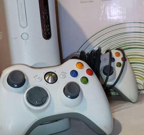 Xbox 360, 2 джоя, фрибут 120GB RGH3\LT 3.0