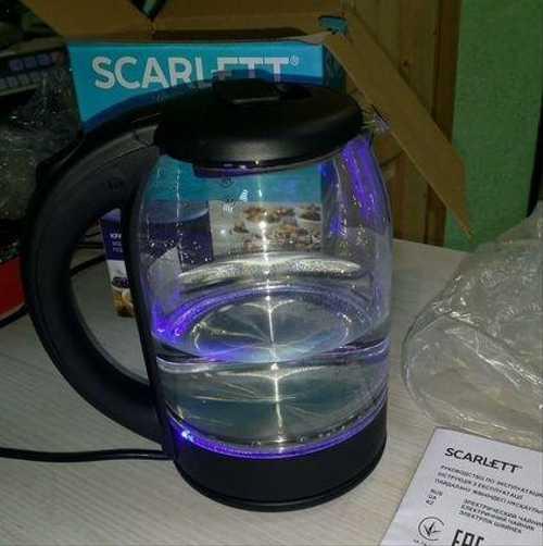 Чайник электрический Scarlett новый с подсветкой