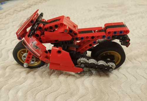 Lego Technic мотоцикл