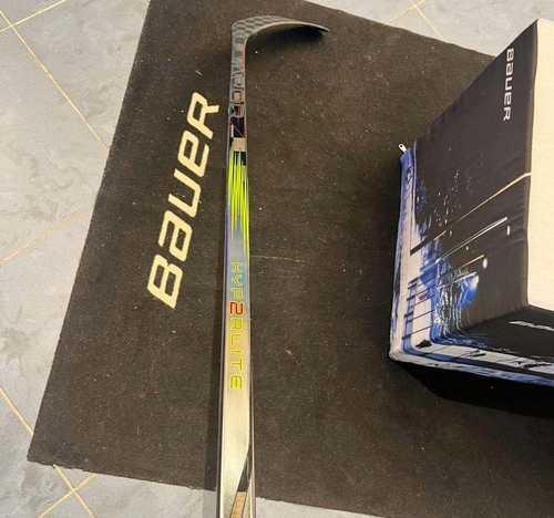 Клюшка хоккейная bauer hyperlite 2