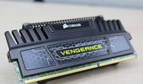 Оперативная память Corsair 8Gb DDR3 2133 мгц