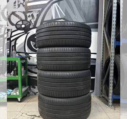 Pirelli P Zero PZ4 275/40 R21 и 315/35 R21