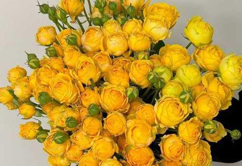 Букет кустовые жёлтые розы 15 штук