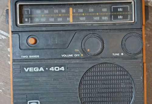 Советский Переносной Радиоприемник вега-404