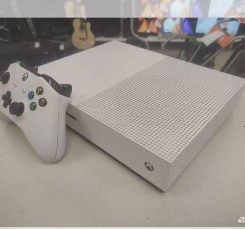 Игровая приставка Xbox One S 500Gb