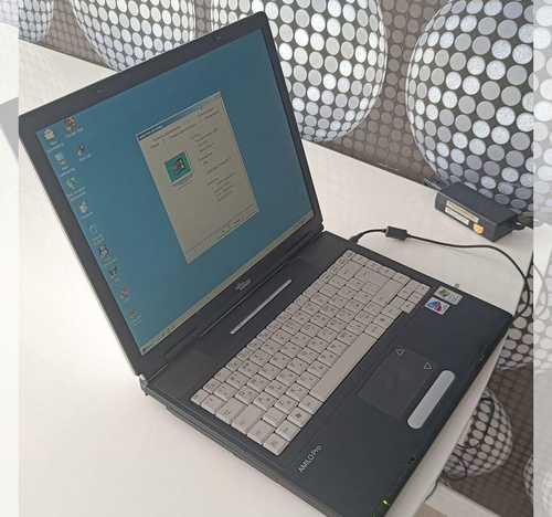 Fujitsu Siemens amilo Pro V2020